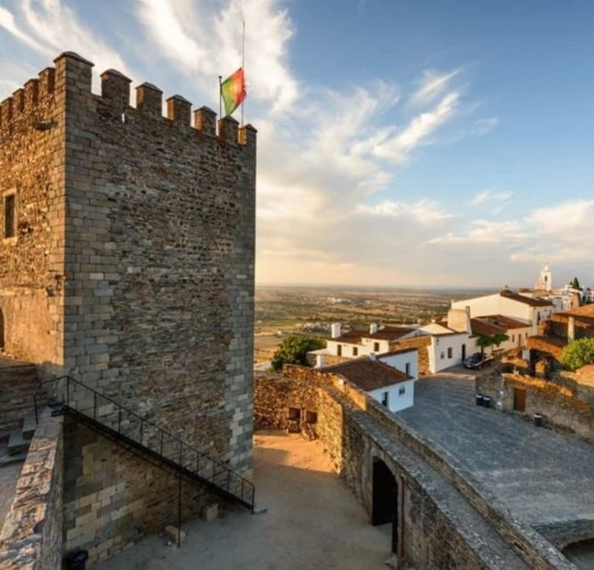 Visit the Caves of Mira de Aires, Fátima, Batalha and Óbidos - Key Points