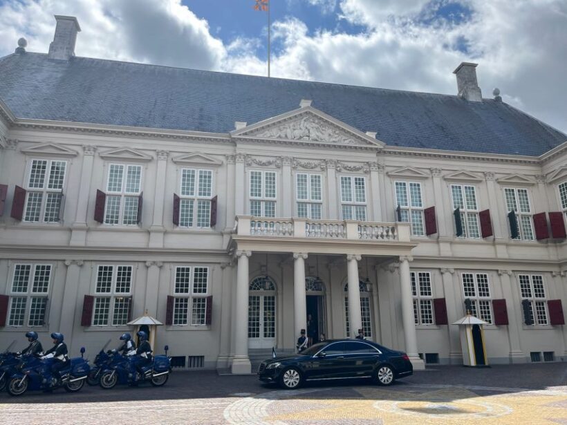 Visit the Girl with the Pearl Earring, The Hague & Delft - An In-Depth Look at the Tour Experience