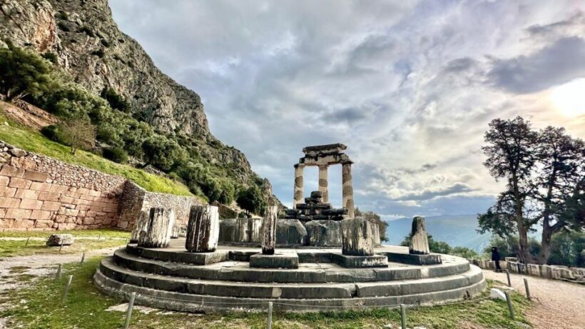 Visit Thermopylae & Delphi Navel of Earth Private Tour 8H - Experience Breakdown: What to Expect and Why It Matters