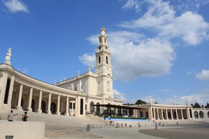 Visit to Fatima, Battle, Nazareth and Óbidos Private Full Day Tour - A Deep Dive Into the Tour Experience