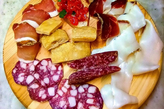 Visit to the Cinta Senese Farm in Montepulciano - Starter Course Highlights