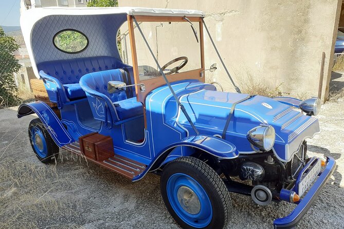 Visit to the Motor Museum in a modern carriage - Tasting in the Past: Food and Snacks