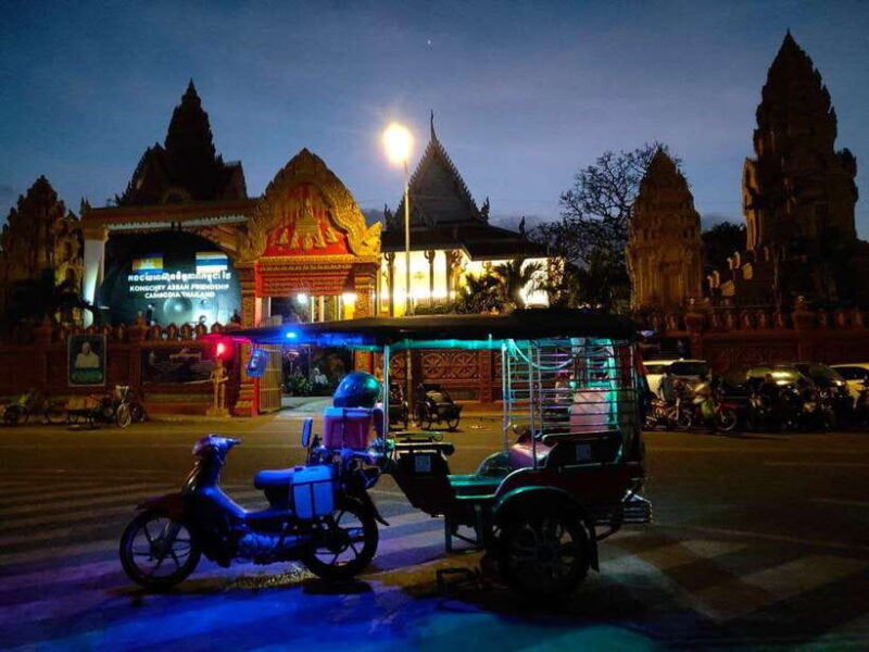Visiting 9 Places in 3 hours Tour by Tuk-Tuk in the Evening - Key Points