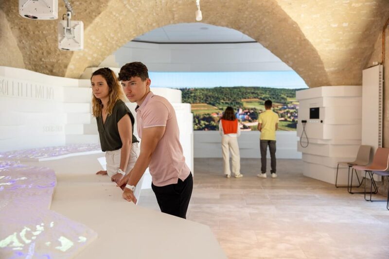 Visitor Trail of the Cité in Chablis - Interactive Multimedia Devices and Aroma Exploration