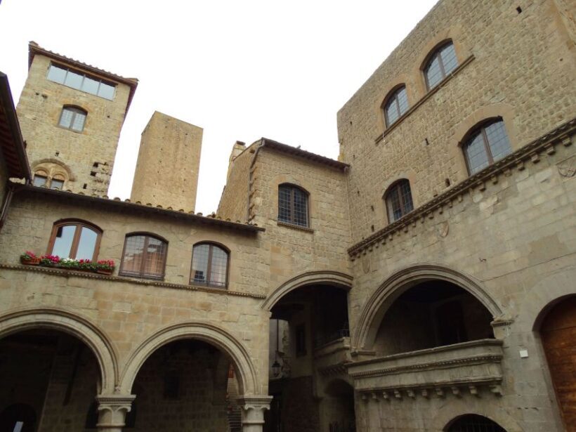 Viterbo private tour: Guided Historic Walking Tour - An In-Depth Look at the Viterbo Guided Walking Tour