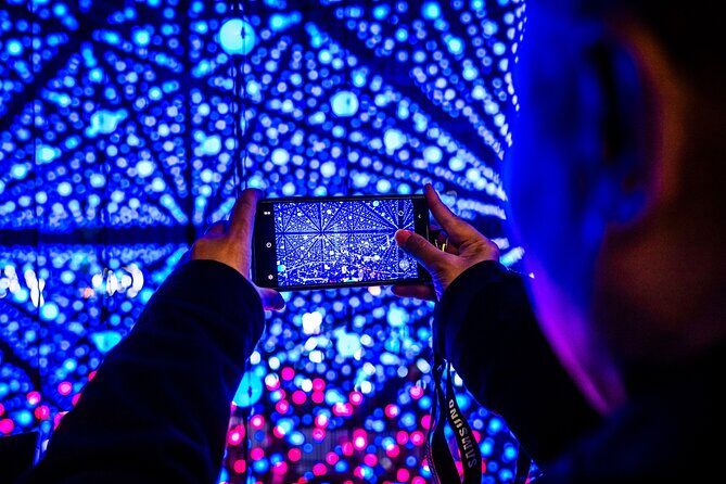 Vivid Sydney Walking Tour Lights, Stories and Secret Spots - Introduction: A Short but Sweet Vivid Experience
