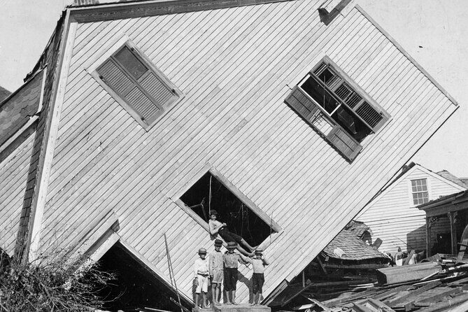 Voices of the 1900 Storm Private Tour - Key Points