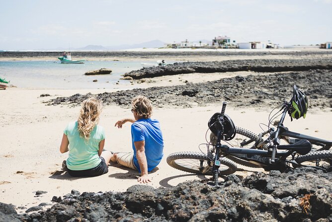 Volcanic Discovery PREMIUM Ebike Tour; Easy Level: 35 Km - Knowledgeable and Accommodating Guides