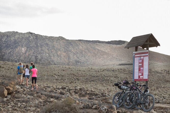 Volcanic Discovery PREMIUM Ebike Tour; Easy Level: 35 Km - Booking and Additional Information