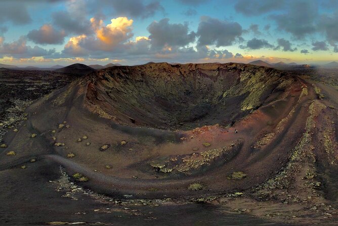 Volcano Trekking Tour (Timanfaya eruptions) - Key Points