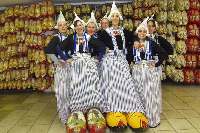 Volendam & Marken Private Tour in luxury Jaguar S Type 1/2 day - How the Experience Feels