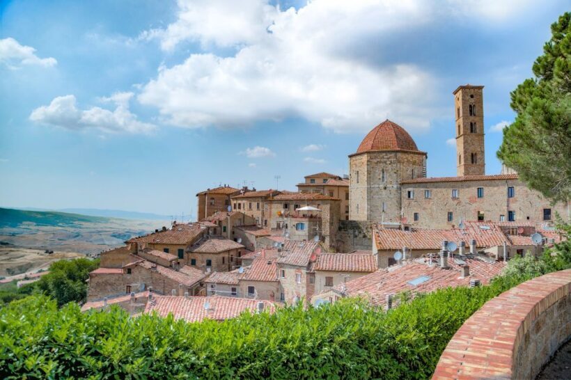 Volterra: Piazza dei Priori & Cathedral Private Walking Tour - An Introduction to Volterras Allure