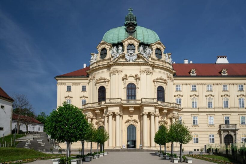 Wachau Valley: 3 Castles & Wine Private Guided Day Tour - Key Points