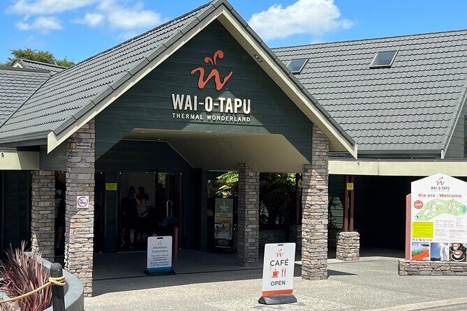 Wai-O-Tapu and Te Puia Day Trip Transport from Auckland - Introducing the Wai-O-Tapu and Te Puia Day Trip