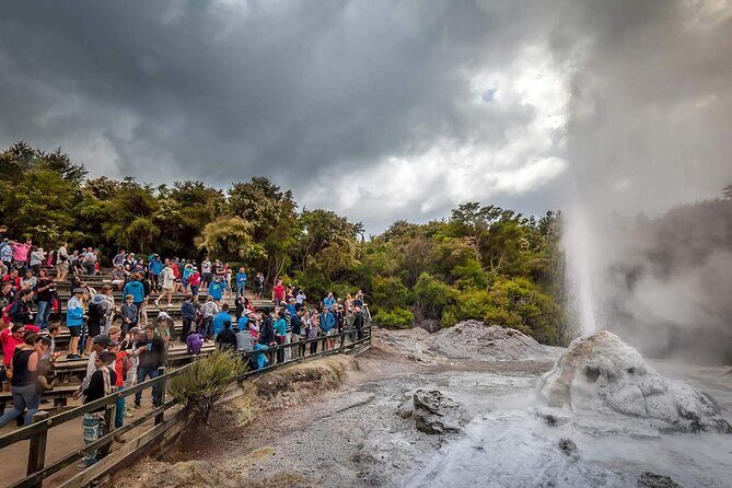 Wai-O-Tapu to Redwoods and Secret Spot Private Tour from Auckland - FAQs