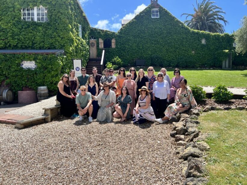 Waiheke Island: Wine Tour + Lunch at Award Winning Venue - Key Points
