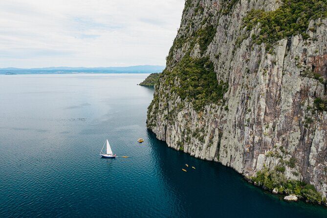Waihora Bay Shared Tour from Kinloch Marina - Who Should Consider This Tour?