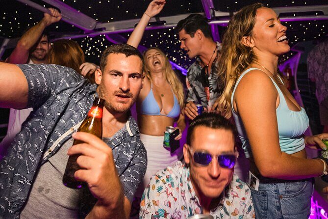 Waikiki Friday Fireworks Party Cruise with Live DJ & Full Bar - The Experience in Detail