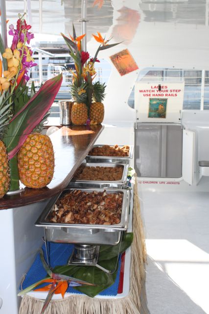 Waikiki Friday Night Fireworks Sail - Key Points