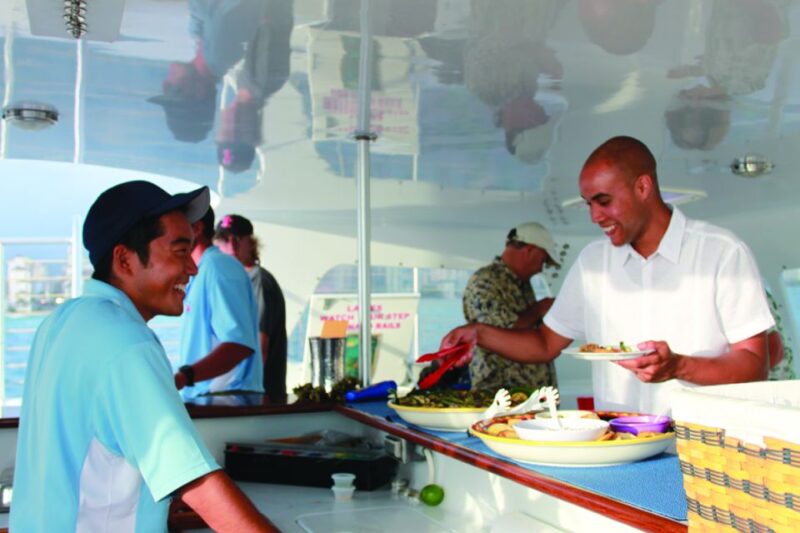 Waikiki Friday Night Fireworks Sail - Dining and Drinks: A Surprising Bonus