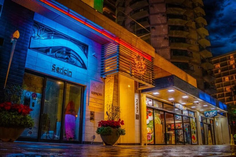 Waikiki Ghosts Boos and Booze Haunted Pub Crawl - Key Points