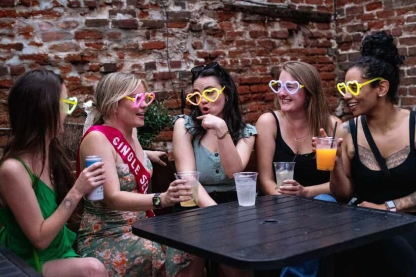 Waikiki Ghosts Boos and Booze Haunted Pub Crawl - Who Would Love This Tour?