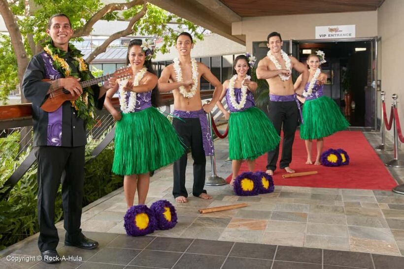 Waikiki: Luau and Buffet w/ optional Rock-A-Hula Show - What’s Included & How It Works