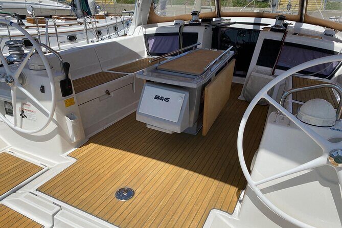 Waikiki Private Sunset Sail Romantic and Private - An In-Depth Look at the Waikiki Private Sunset Sail