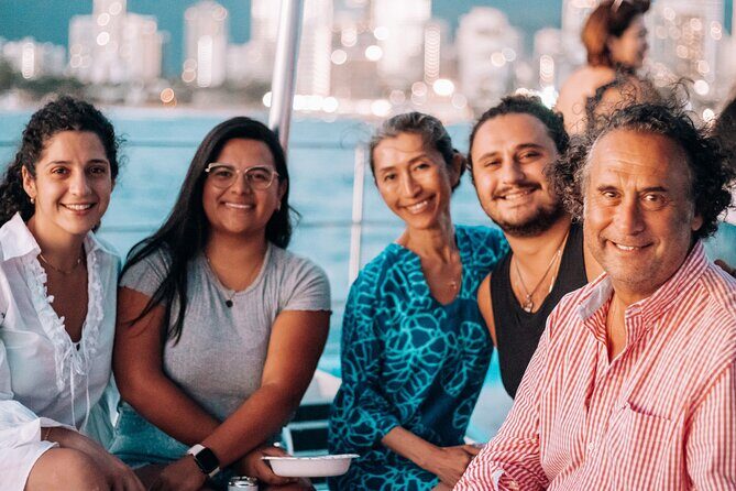 Waikiki Sunset Cruise Catamaran Boat Tour on Oahu - Practical Tips for Travelers