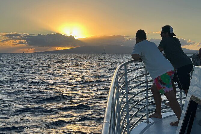 Waikiki Sunset Cruise with Boat Stabilizer - A Relaxing Way to End Your Day in Waikiki