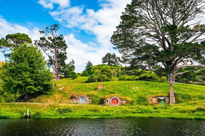 Waitomo Cave and Hobbiton Village Full Day Tour - Key Points