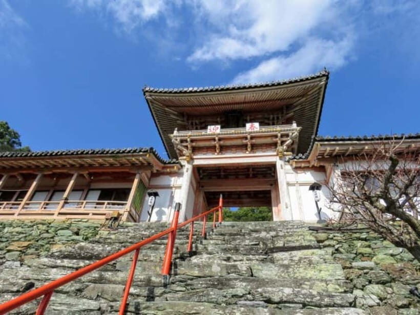 Wakayama: Wakaura Bay Weekend Walking Tour - Exploring Wakaura’s Major Shrines