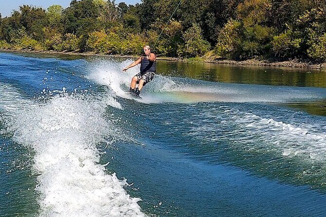 Wakeboard, Wakesurf or Kneeboard Private Half-Day Adventure - FAQ