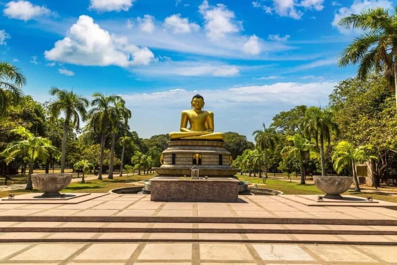 Walk and Explore Colombo City: Guided Tour by Foot - An Enriching Stroll Through Colombo