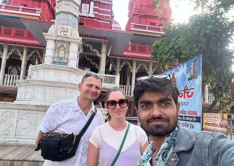 Walk & Explore Old Delhi: Guided Tour by Foot with a Local - Key Points