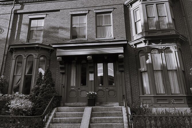 Walk With Ghosts in Portland - An In-Depth Look at Portland’s Haunted Sights