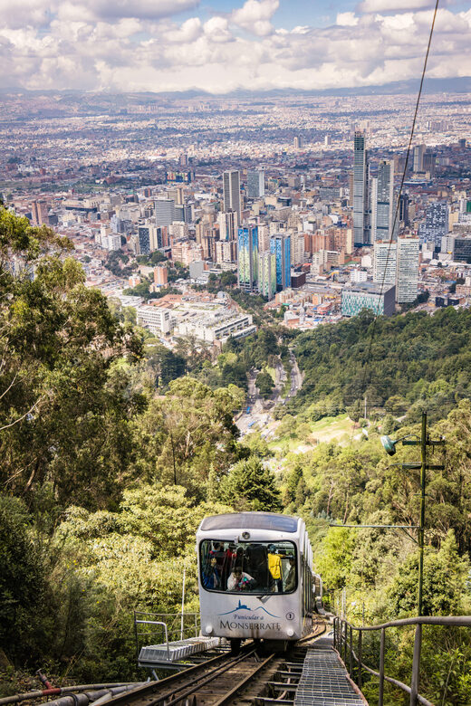 Walking Monserrate + guide 2 hrs VIP tickets skip the line - FAQ