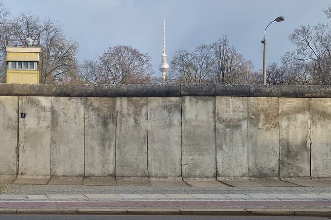 Walking on the Wall: 3-Hour Tour in Berlin - Accessibility and Physical Requirements