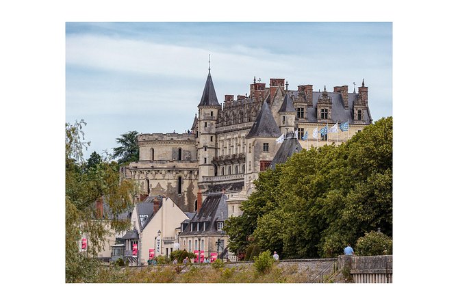 Walking Photography Tour of Amboise conducted in English - Who Should Consider This Tour?