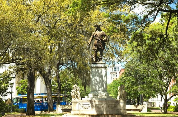 Walking Savannah's Hidden History Tour - Key Points