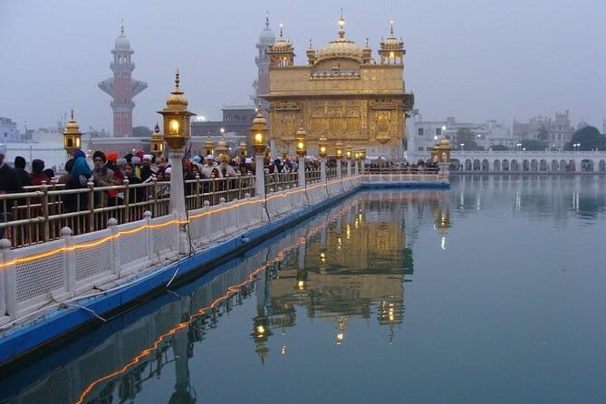 Walking Tour and Rickshaw Ride through The Bazaars of old Amritsar - A Closer Look at the Itinerary