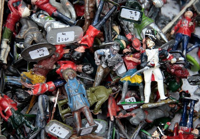 Walking Tour Around Spitalfields in the East End of London - Brick Lane: The Heart of the East End