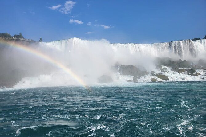 Walking Tour + Boat Ride + Skylon Tower Observation Deck (Canada) - The Best Fit for This Tour