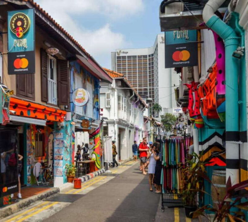 Walking Tour: Exploring Singapores Kampong Glam ! - Key Points