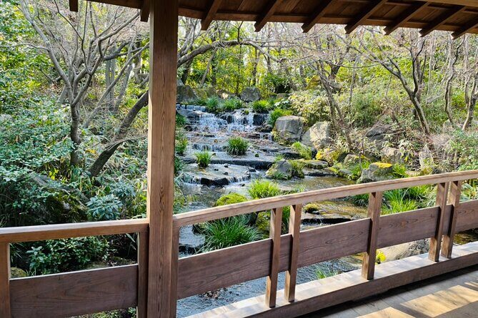 Walking Tour in Himeji Castle Garden and Aizome Indigo Dyeing - A Complete Look at the Tour Experience