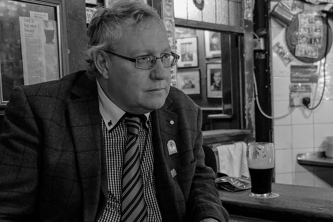 Walking Tour in Merrion Square Park - Dublin Rogues Tour - Accessibility and Requirements