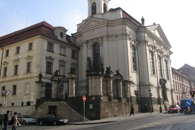 Walking Tour in New Town with Operation Anthropoid (WWII) - Practical Info and What to Expect