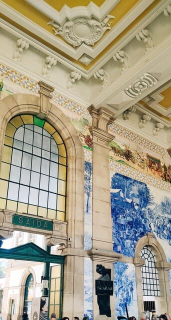 Walking Tour in Porto with Unique Polaroid Photos as a Gift - Who Will Love This Tour?