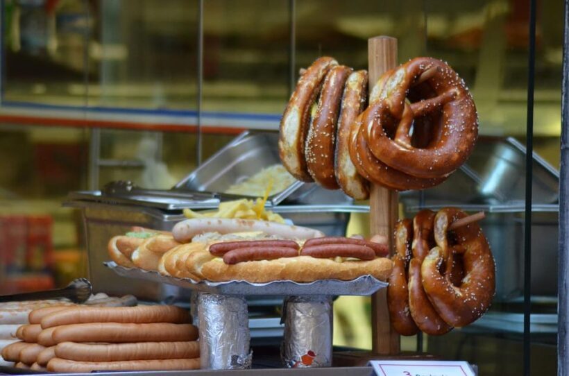Walking Tour in Strasbourg with Tastings and Stories - Key Points