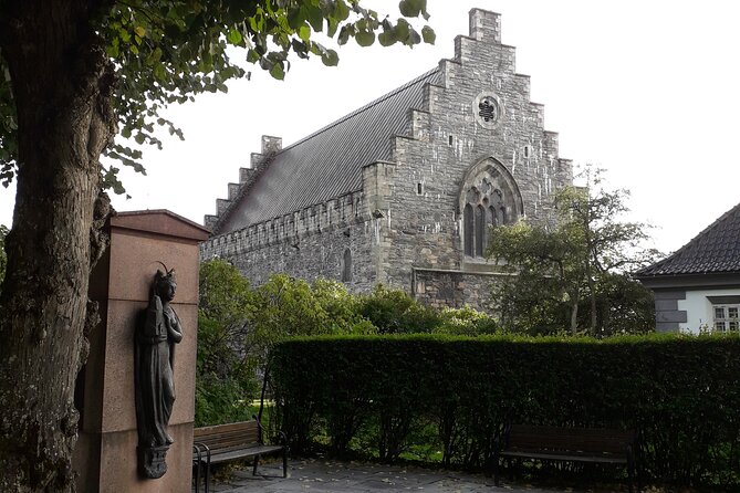 Walking Tour: Medieval Spirit of Bergen - Meeting and Accessibility Information